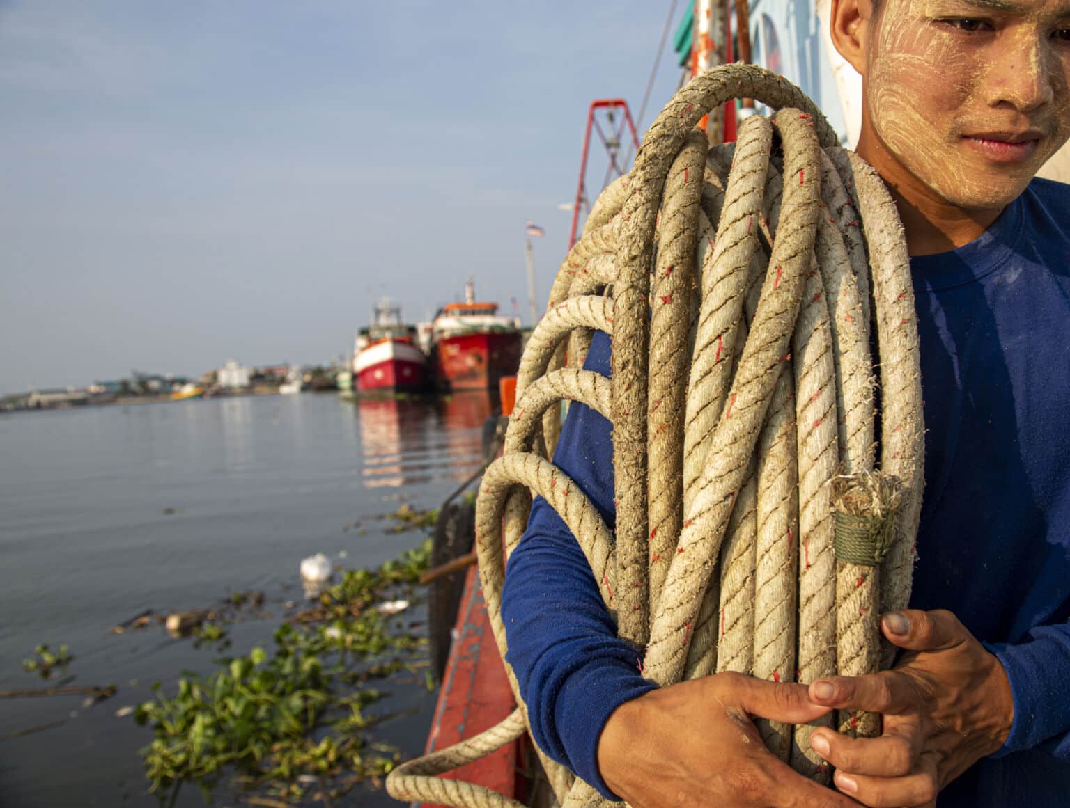 Blue Hand - Ghana - Lisa Kristine